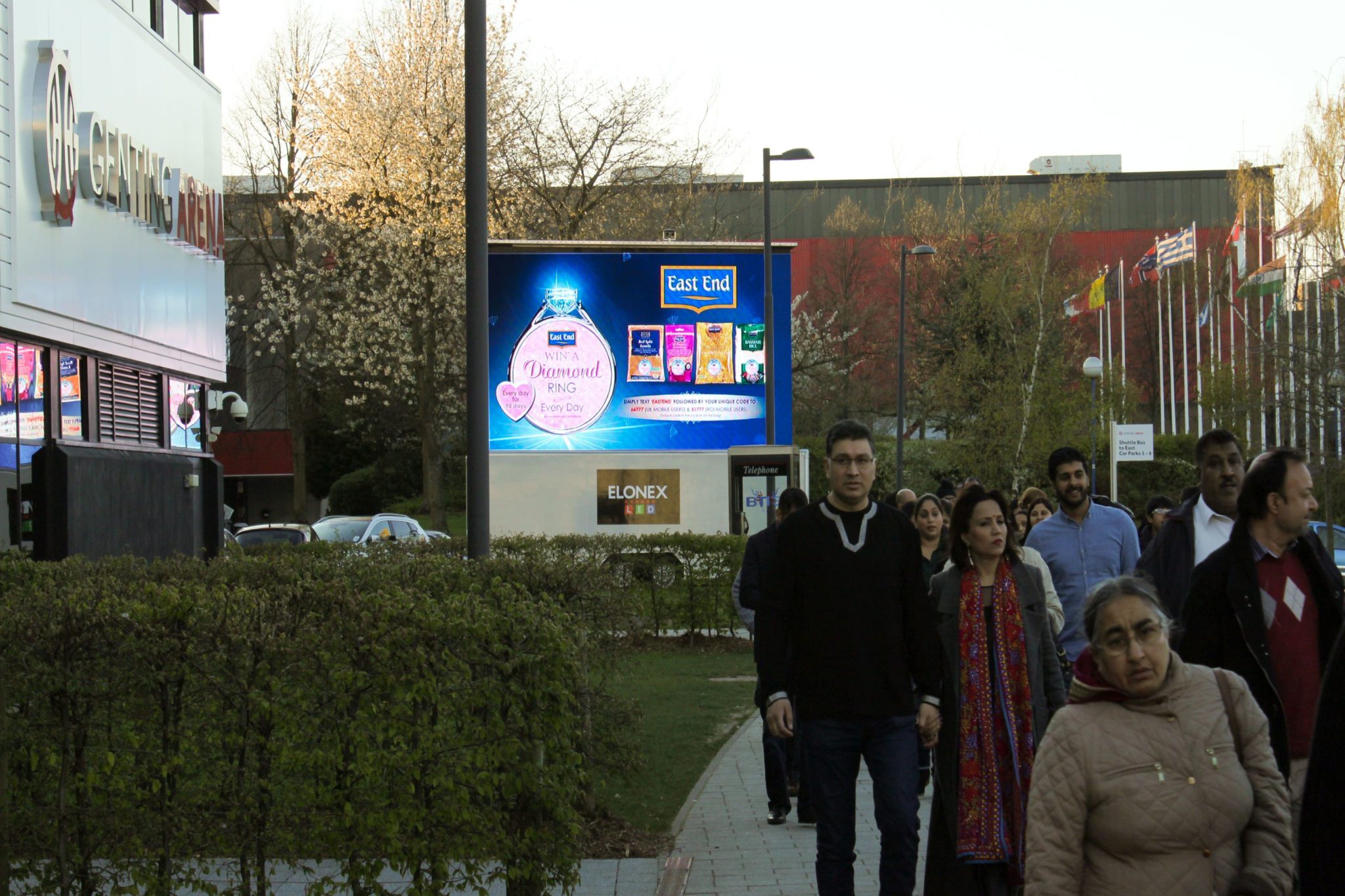 Resorts World Arena - Digital Billboards & Advertising Screens - Elonex ...