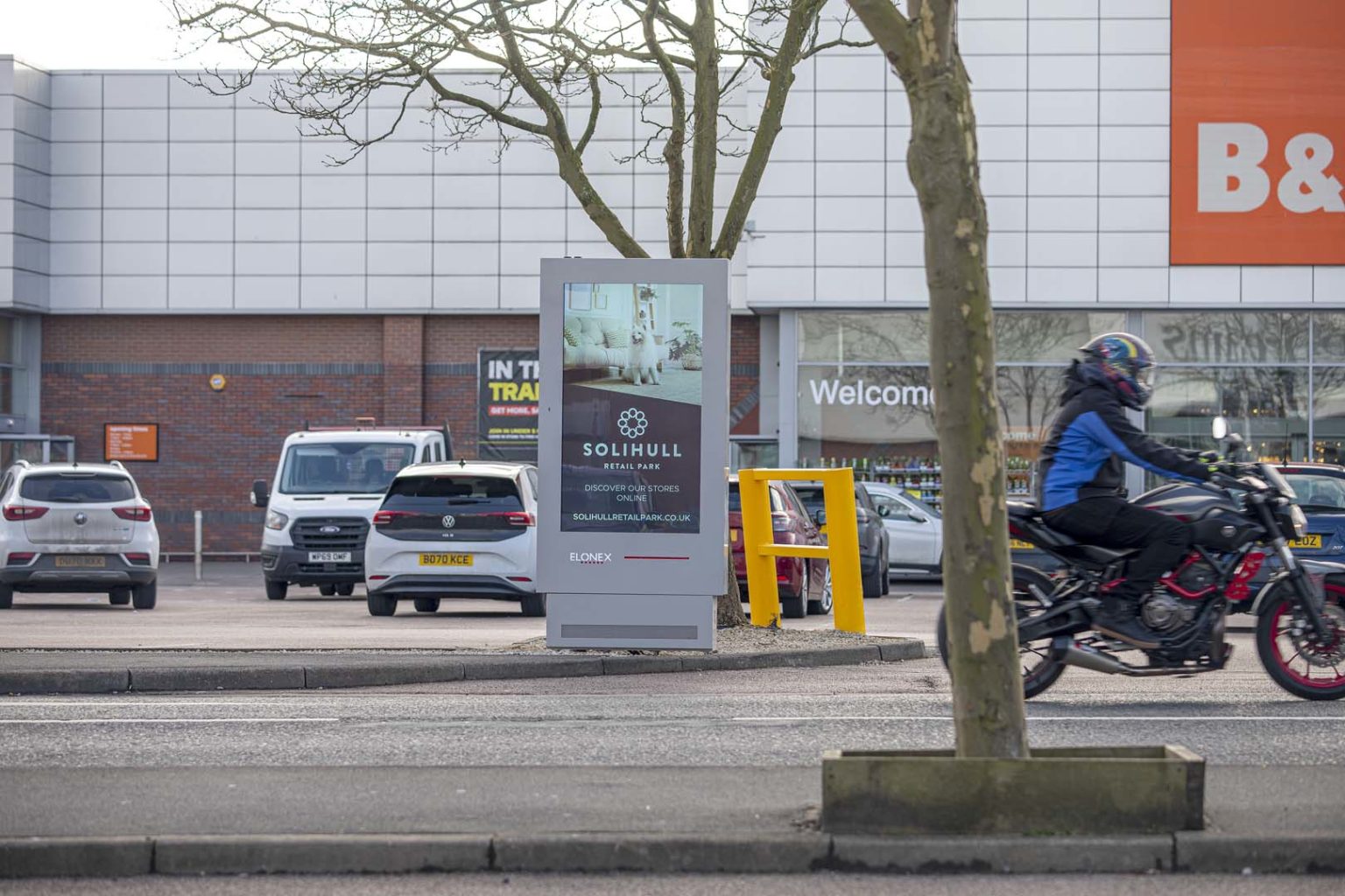 Solihull Retail Park - Digital Billboards & Advertising Screens ...