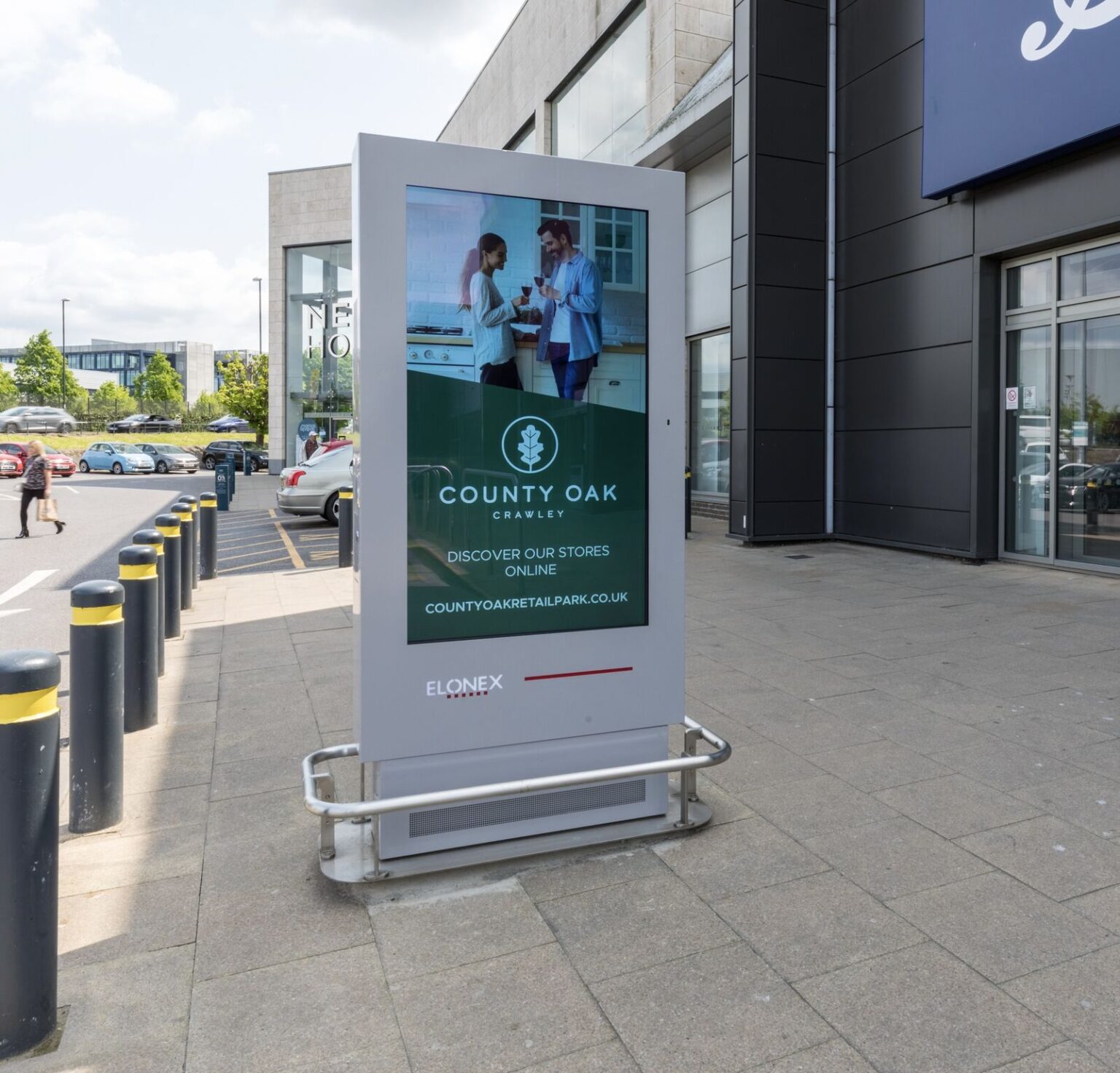 We’re Live at County Oak Retail Park! - Elonex Outdoor Media