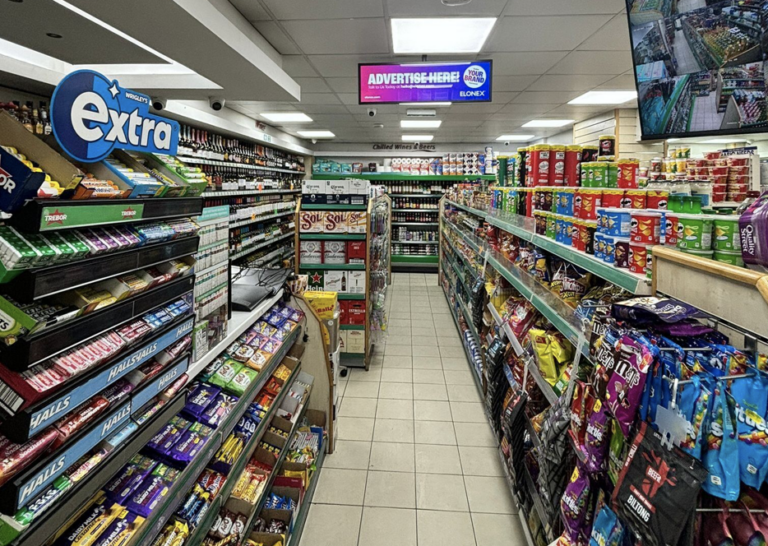 Elonex Outdoor Advertising - Over 3000 Digital Billboards | DOOH Screens UK